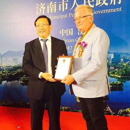 OWWF Bayern - Detailansicht - China verleiht Neumarkter Unternehmer ...